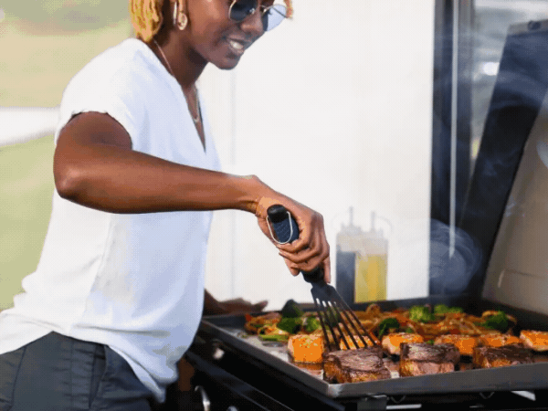 There’s More to Charbroil®. Grills and Griddles for Every Meal.